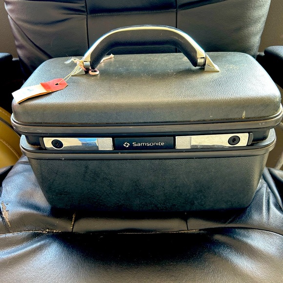 Samsonite | Bags | Vintage Samsonite Silhouette Train Case | Poshmark